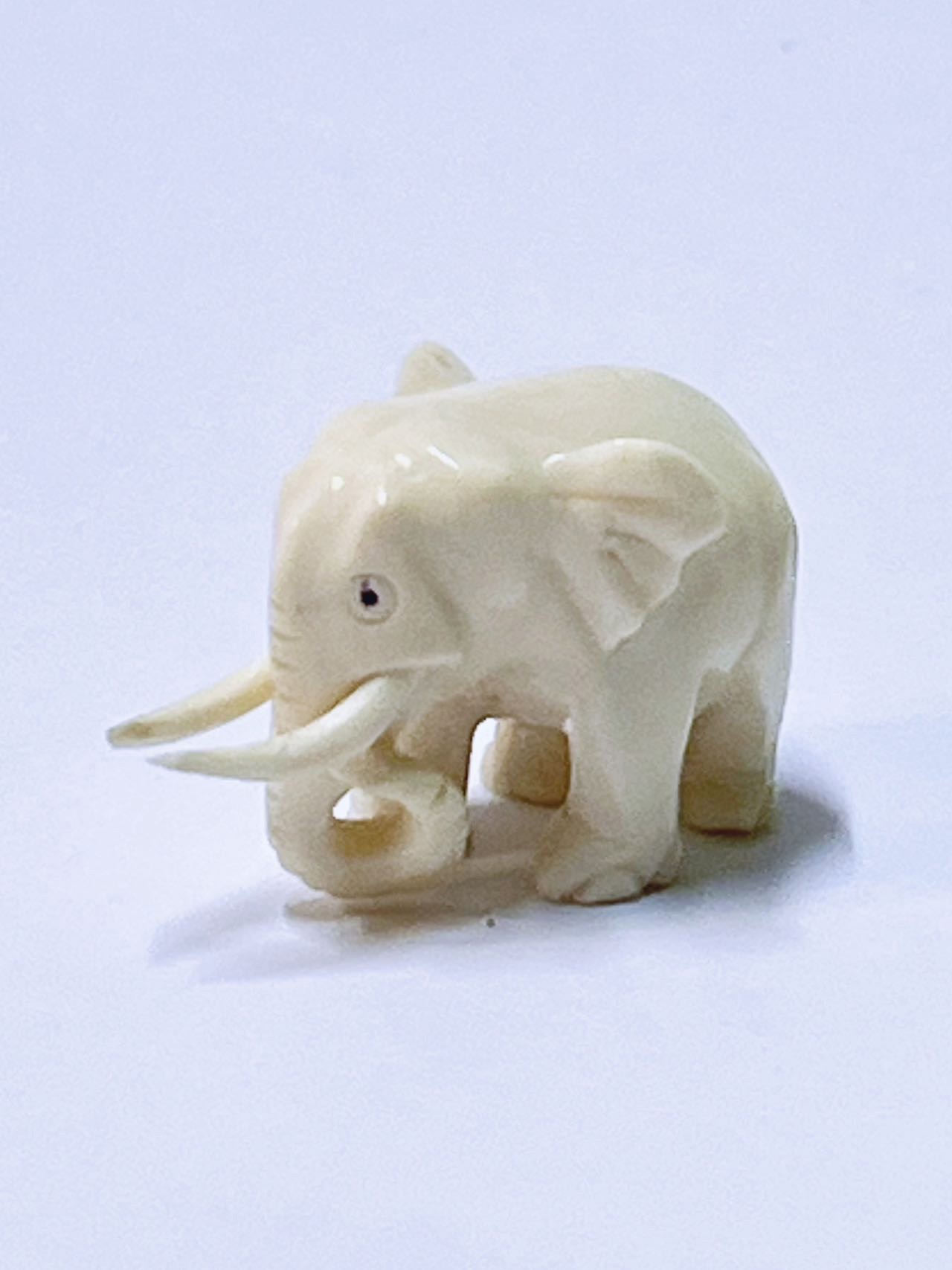 Elfenben figur elfenben | Auksjon